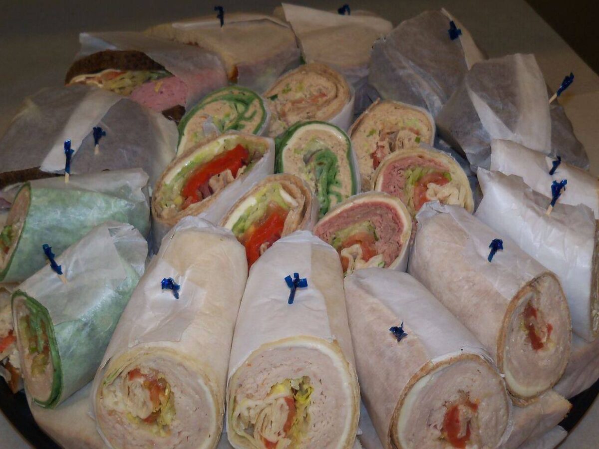 Deli & Sandwich Platters – Between Rounds